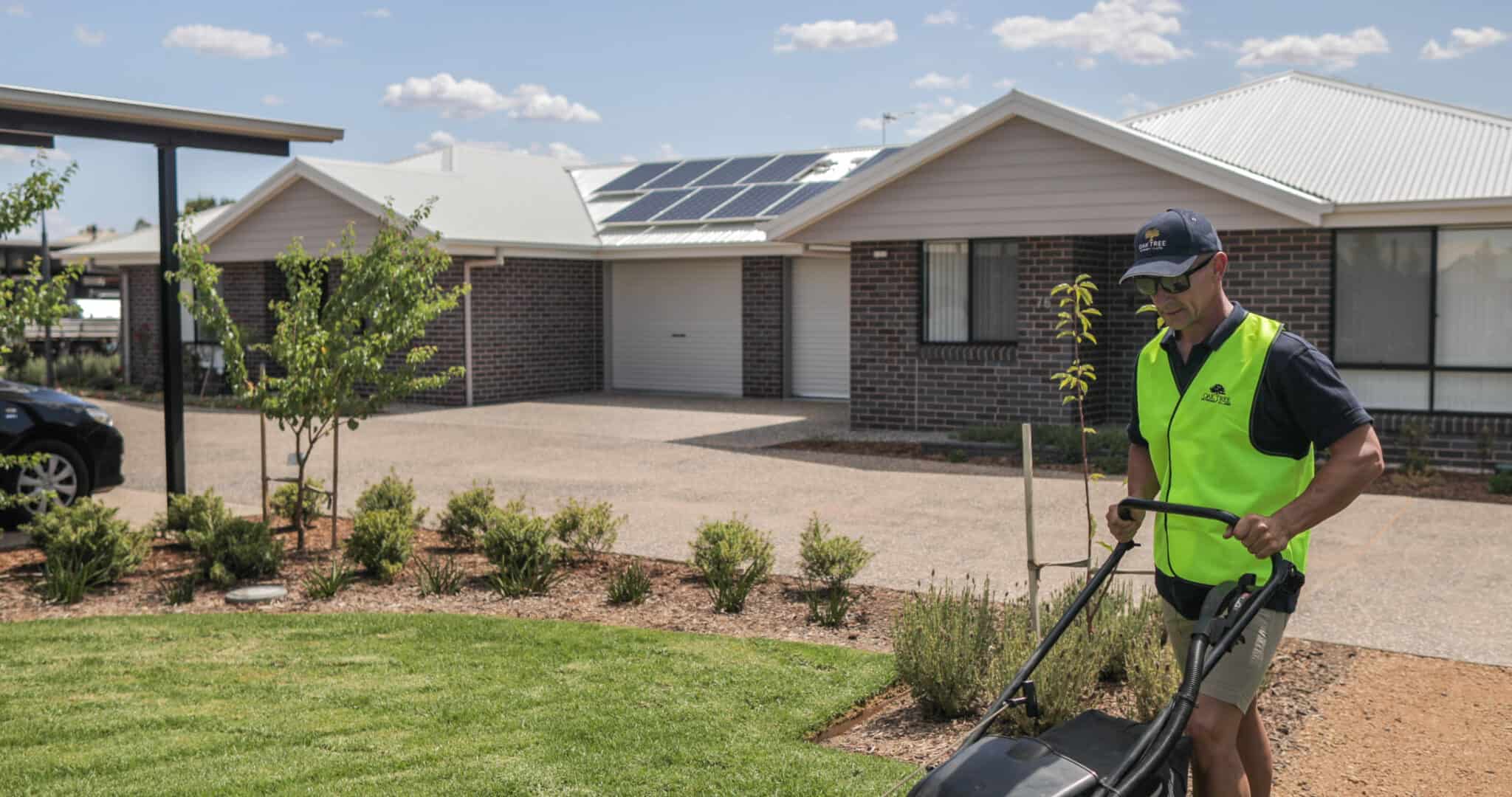 10 THINGS TO CONSIDER BEFORE MOVING INTO A RETIREMENT VILLAGE - Oak ...