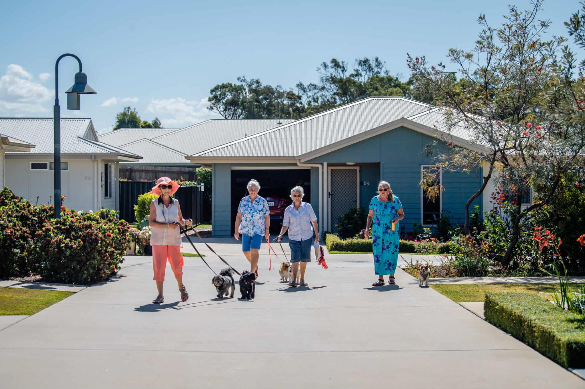 4 reasons why single women are thriving in retirement living! - Oak ...