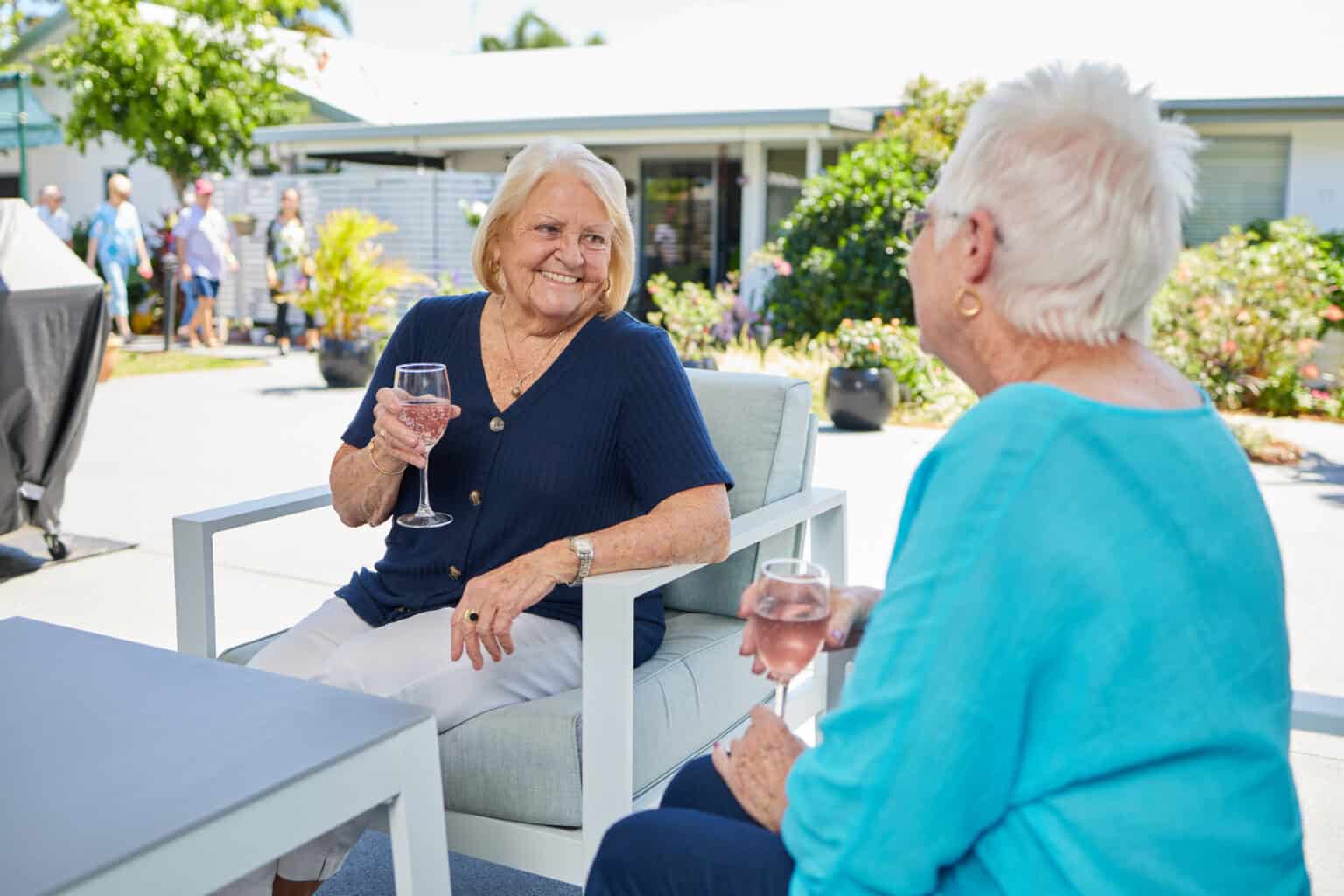 4 reasons why single women are thriving in retirement living! - Oak ...
